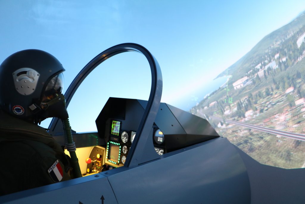Simulateur d'avion de chasse type mirage 2000 - Skyway Simulation
