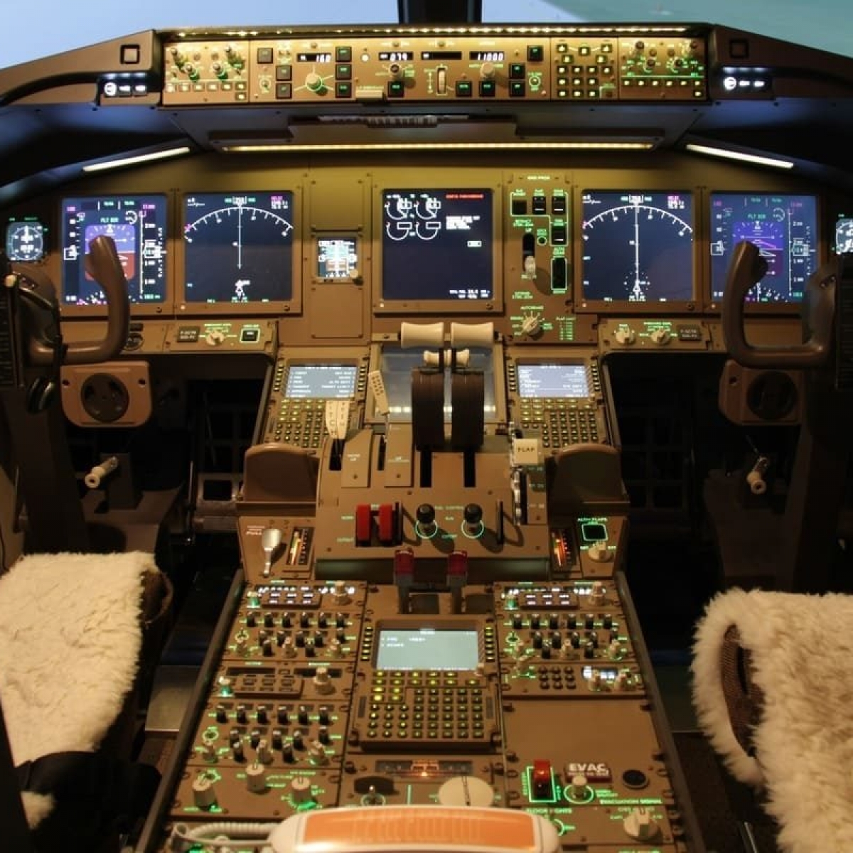 Simulateur avion de ligne B777 - Skyway Simulation